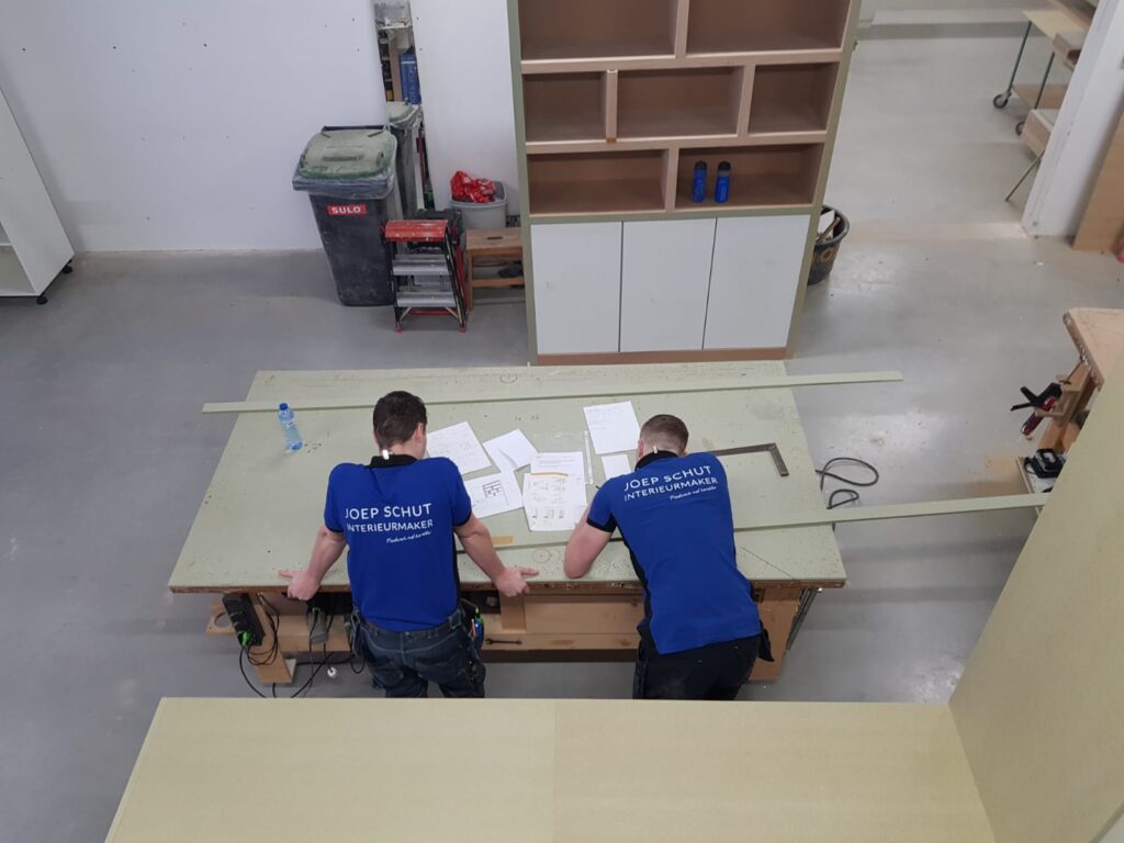 Nieuwe collega....... dag 1...inwerken - Joep Schut